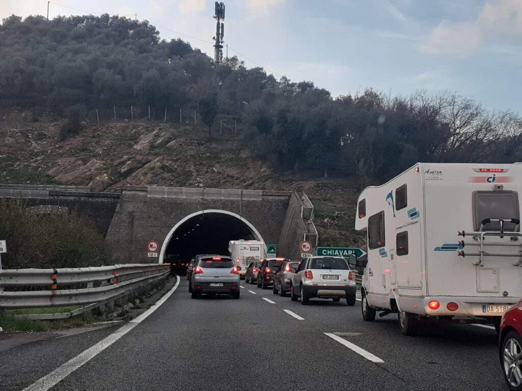 A12: lunga chiusura in vista per il casello di Chiavari, in uscita in ...