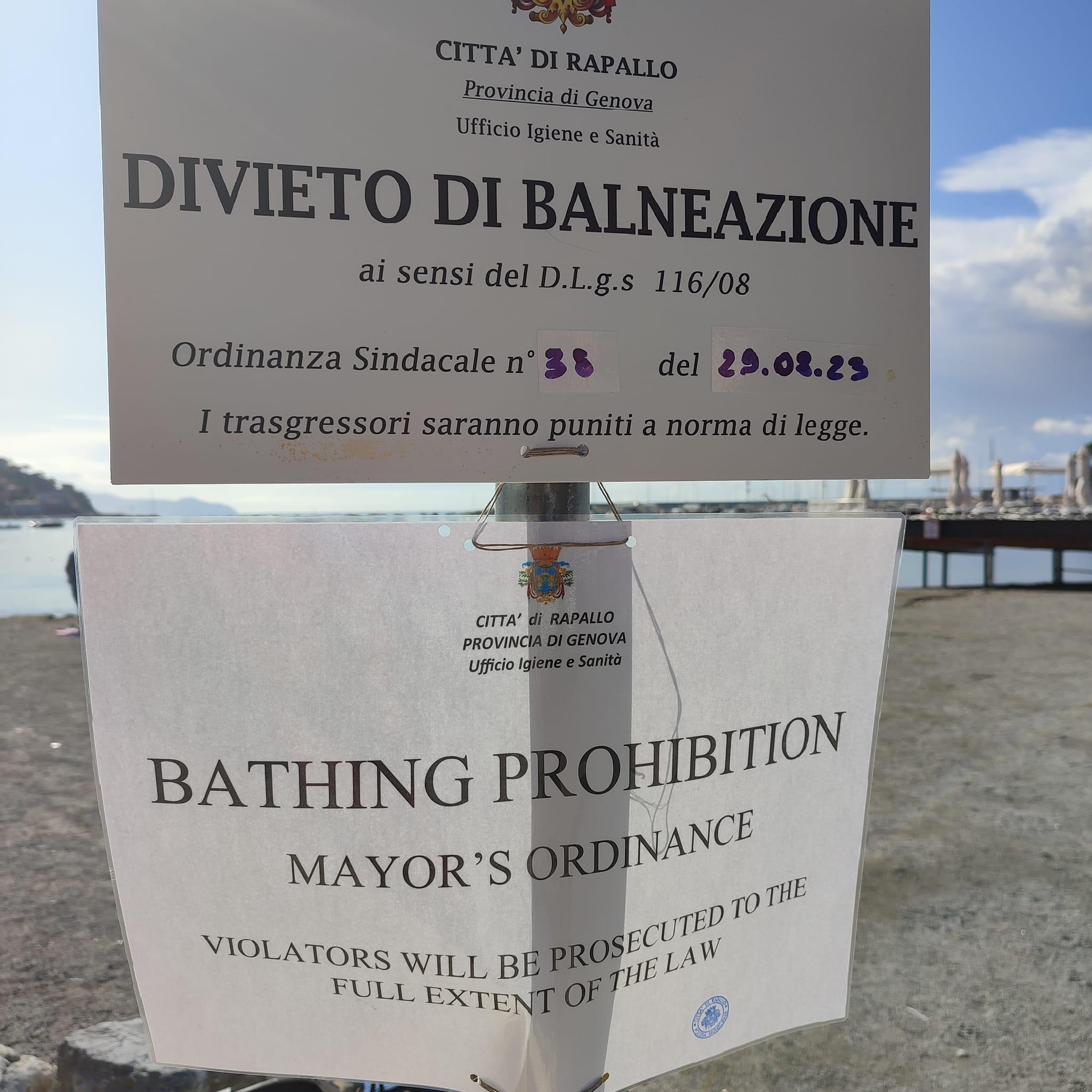 Divieto di balneazione a Rapallo Divieto di balneazione a Rapallo